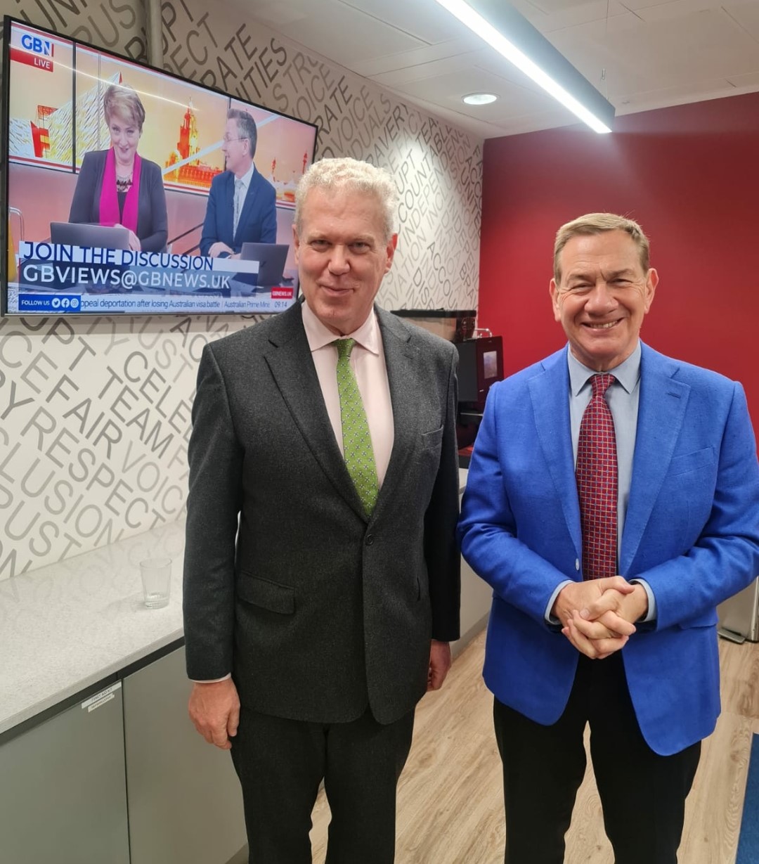 THE NATIONAL ANTHEM – Octopus TV