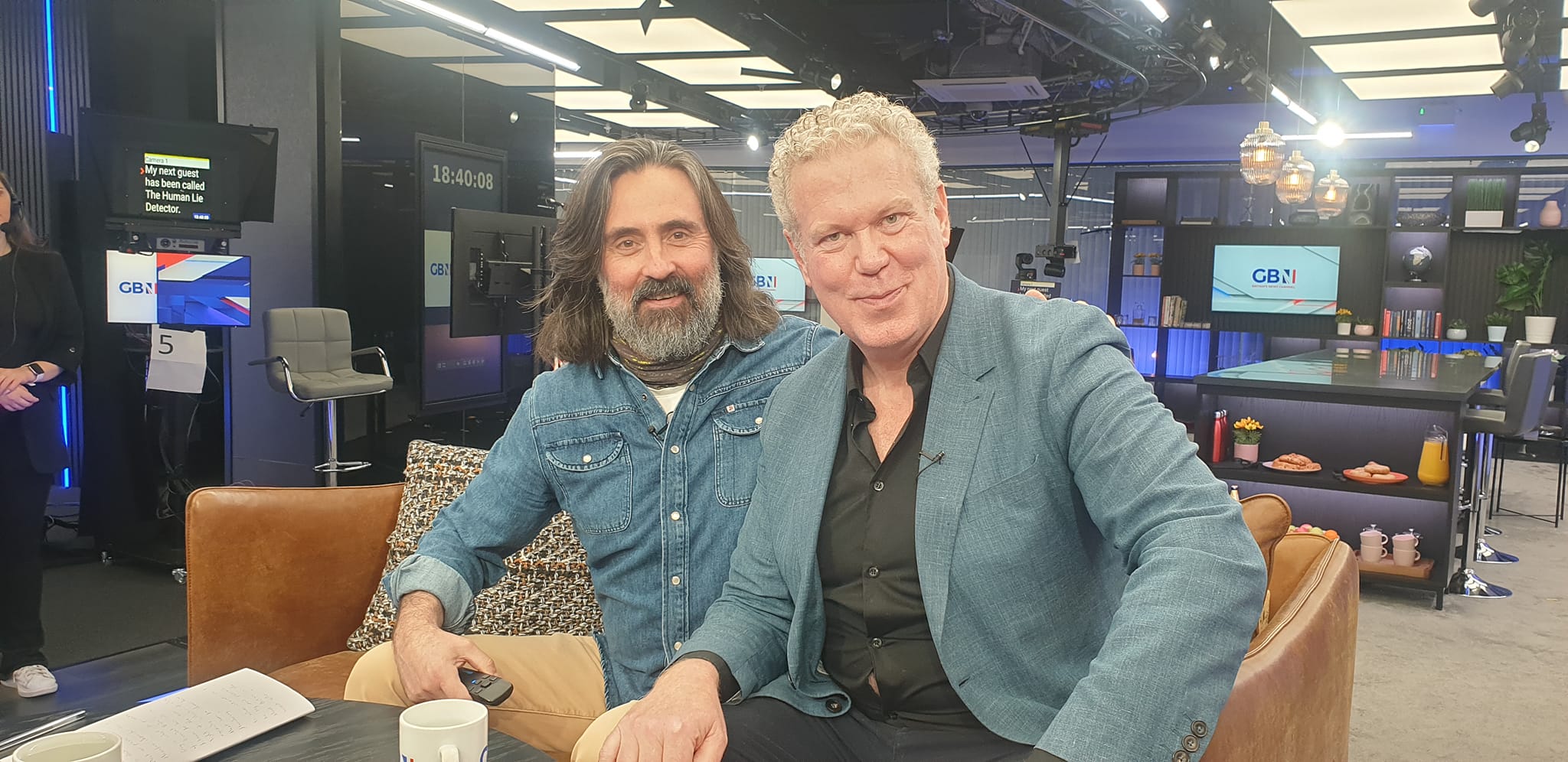 BACK TO THE FUTURIST – ANDREW EBORN JOINS NEIL OLIVER LIVE – Octopus TV